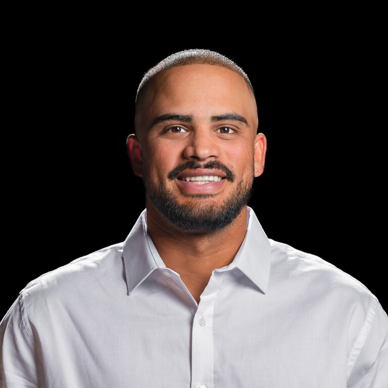Abraham Del Rio Guerra – Urban Earth Landscaping